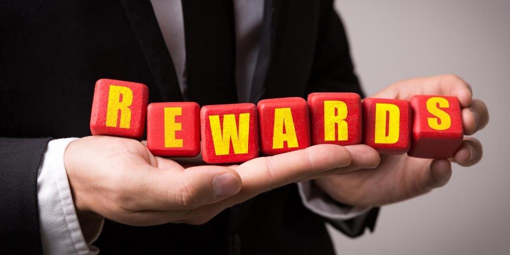 11 Ways To Reward and Improve Your Employees Experience